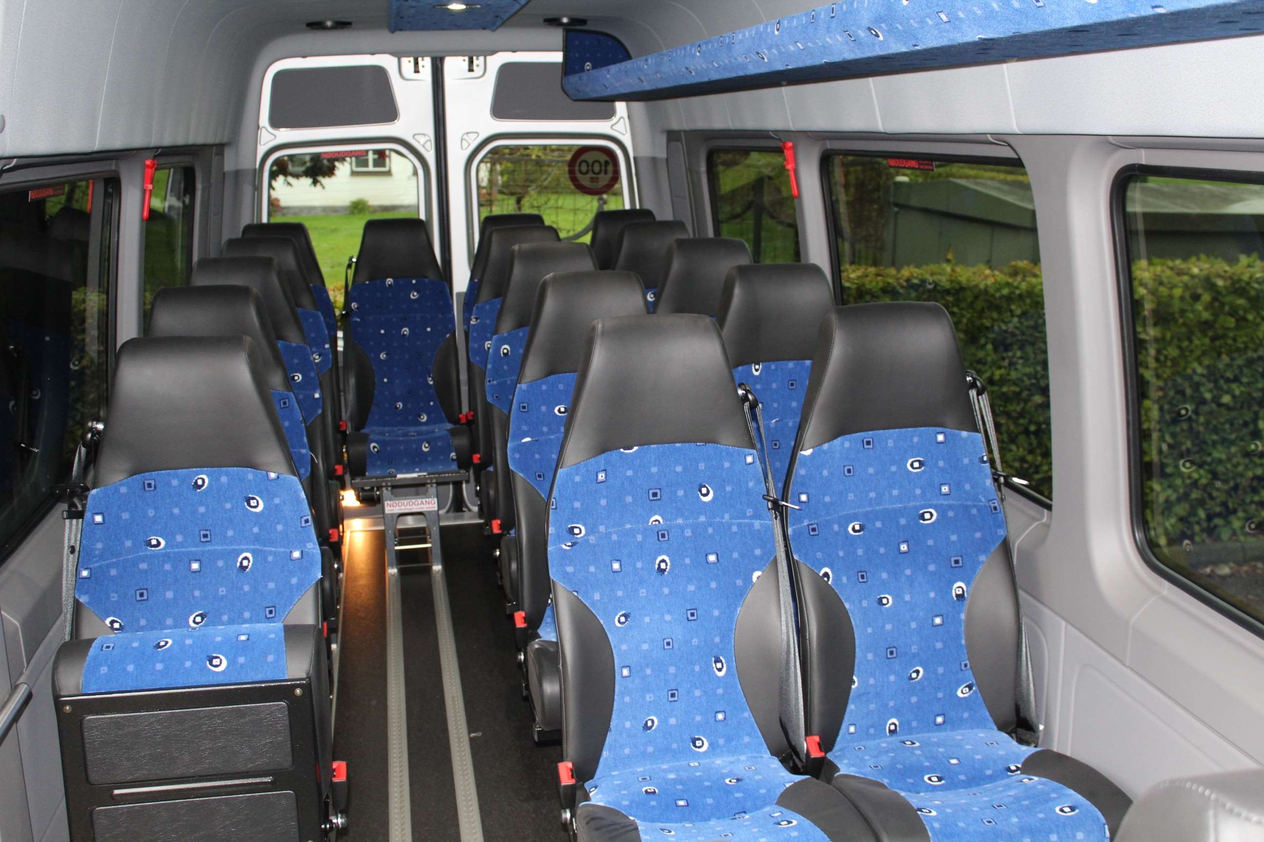 Minibus MB Sprinter 516 CDI (Lang)